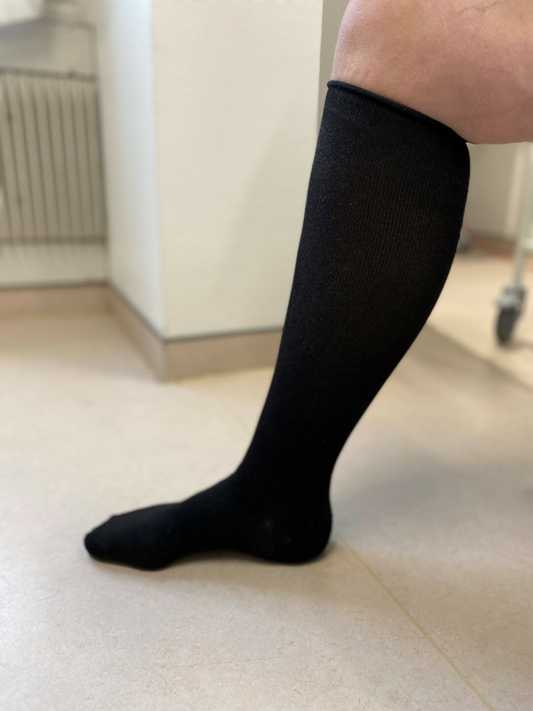 Brug af kompressionsstrømper efter blodprop i benet